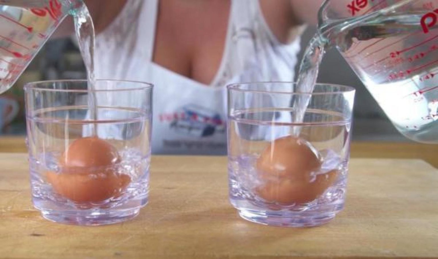 How to Check Freshness of an Egg - Just A Pinch